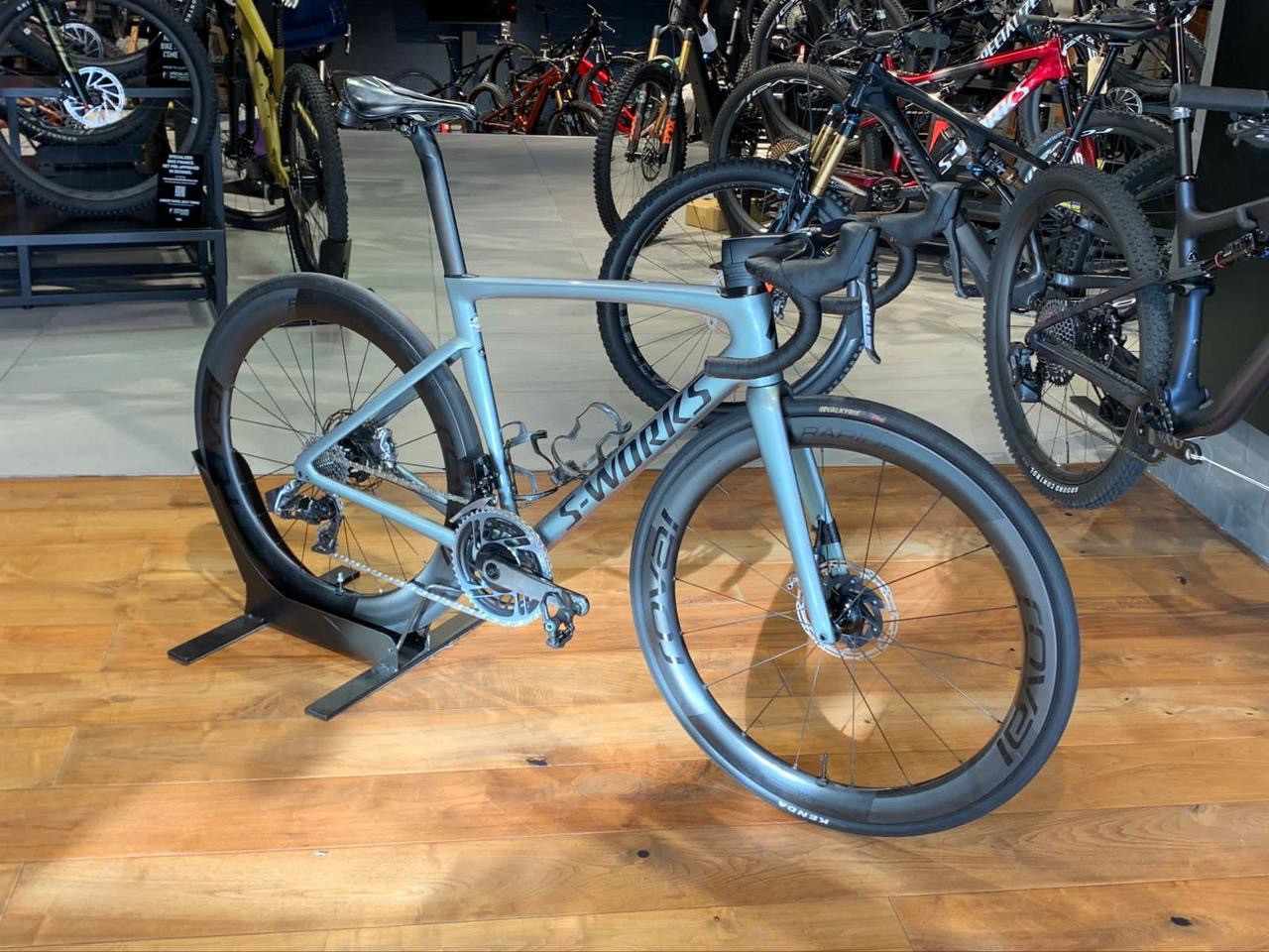 S-WORKS SL7 | Road Bikes | Bike Hub