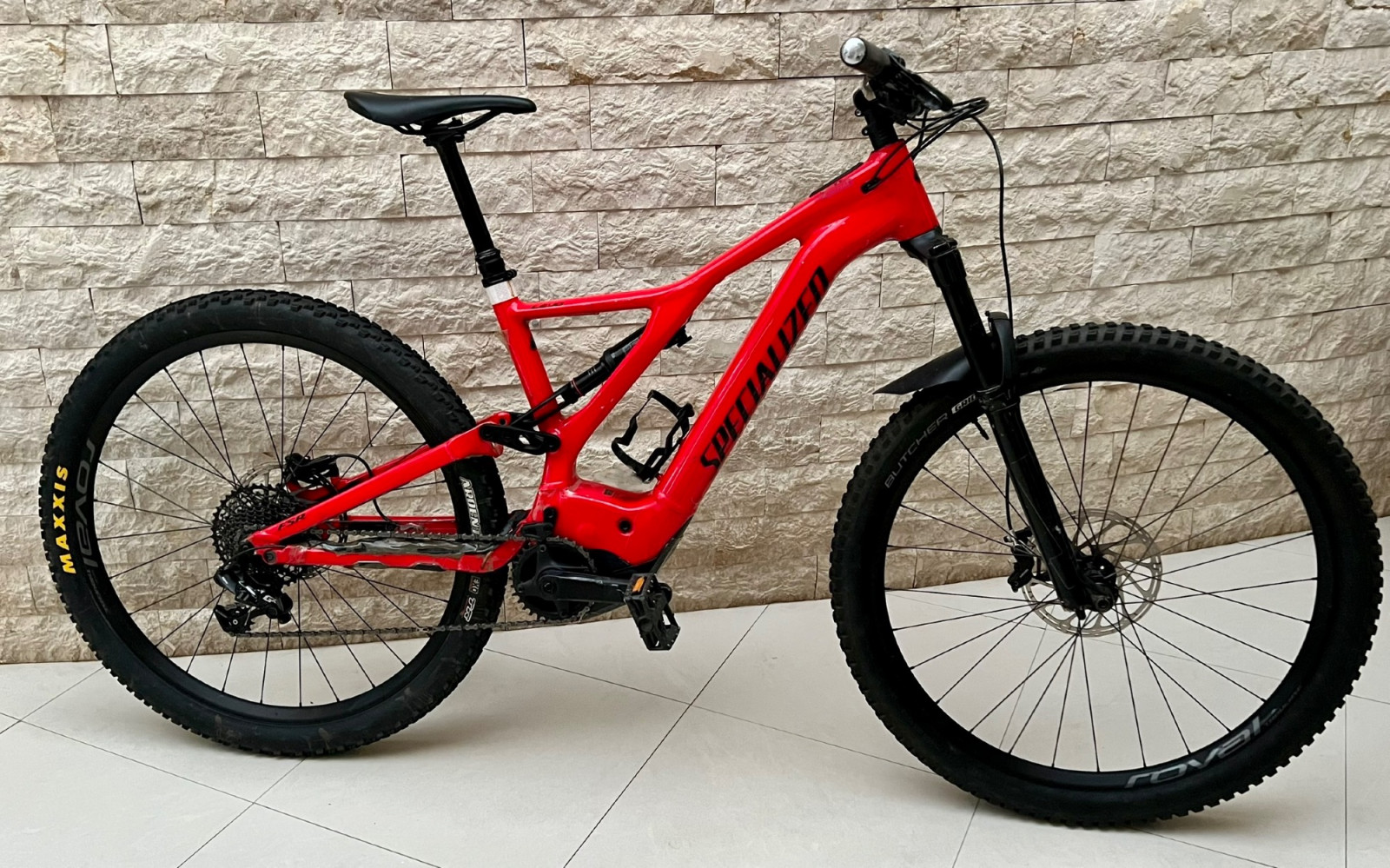 Specilized Turbo Levo Large | Dual Suspension Mountain E-Bikes | Bike Hub