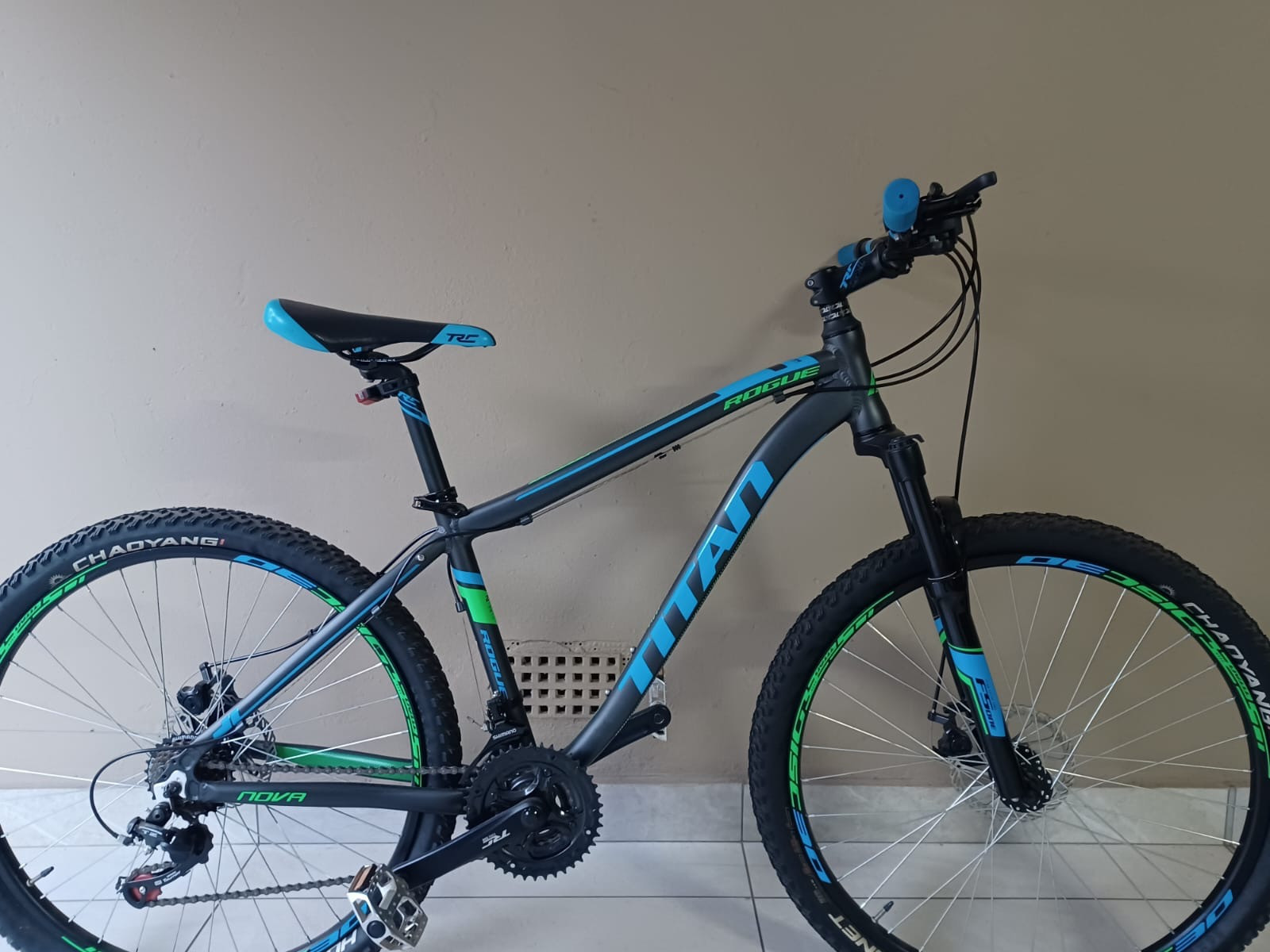 Titan Rogue 26 | Hardtail Mountain Bikes | Bike Hub