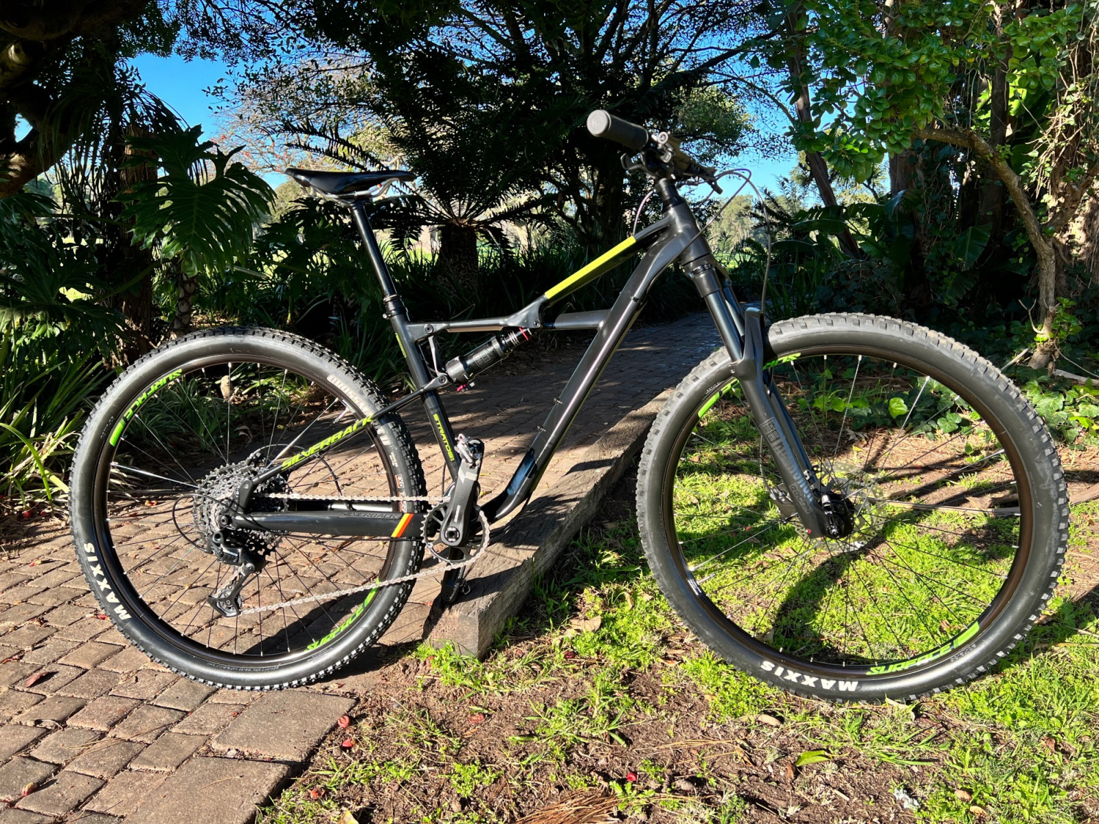 Silverback Stratos 3 | Bike Hub