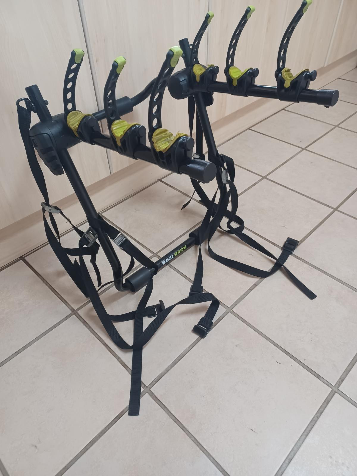 Buzzrack Beetle 3 bike hangar rack | Bike Hub