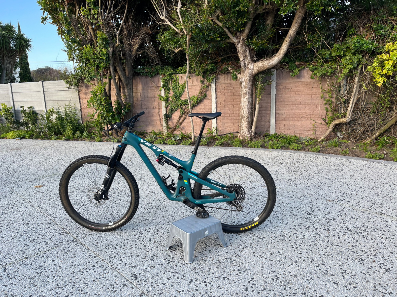 Yeti SB 130 | Dual Suspension Mountain Bikes | Bike Hub