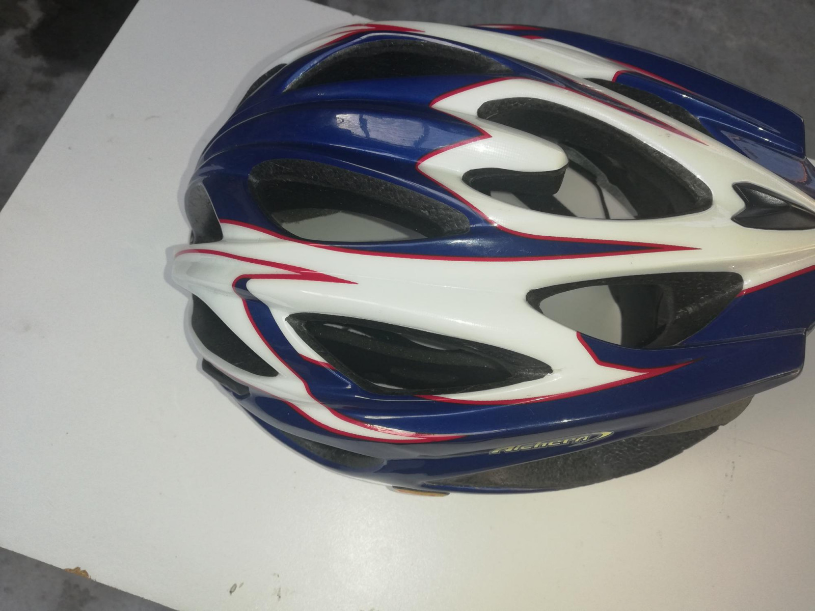 Bell helmet | Helmets | Bike Hub