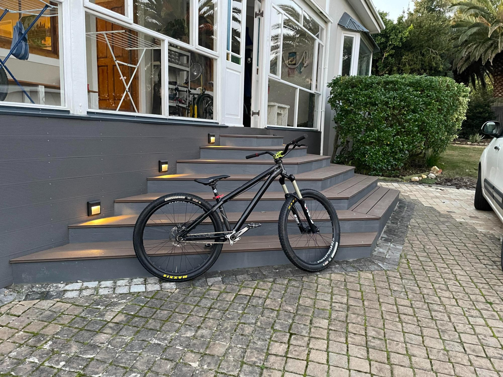 Octane One Zircus | Dirt Jump Bikes | Bike Hub