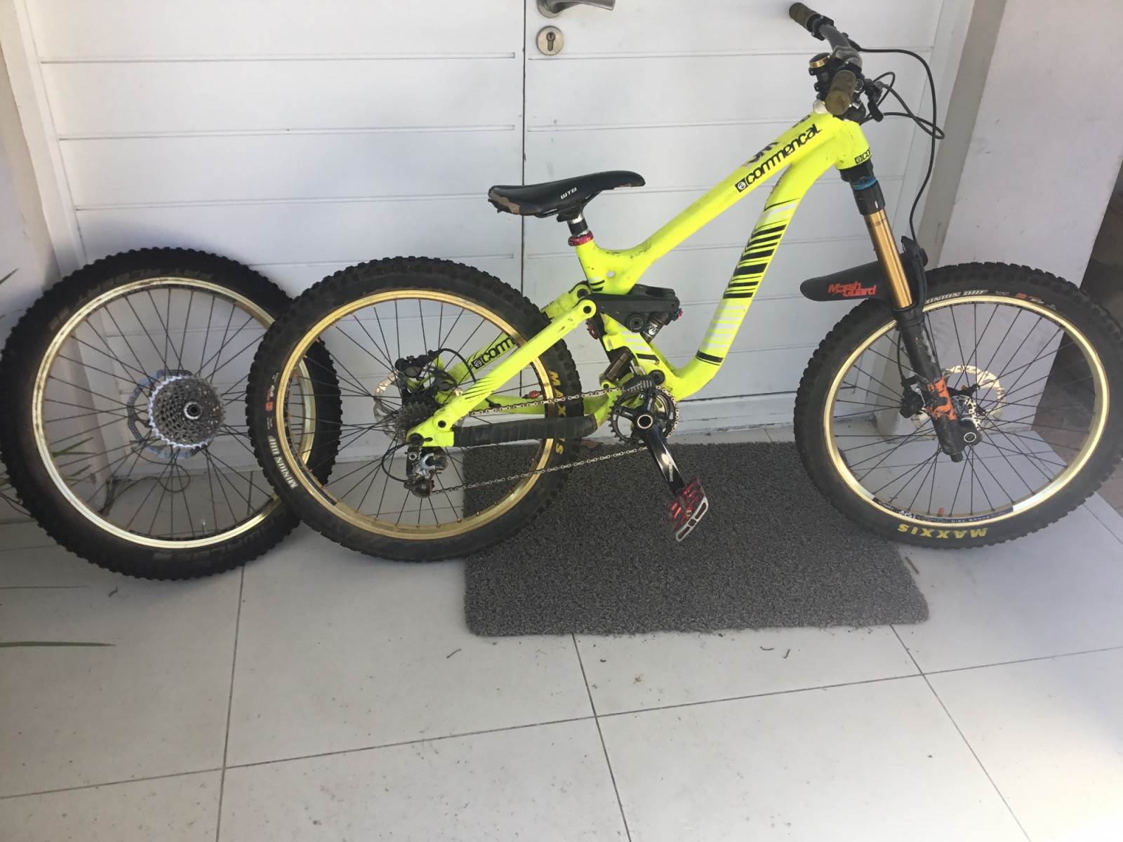 24 inch Commencal with 180mm fox factory fork | Dual Suspension ...