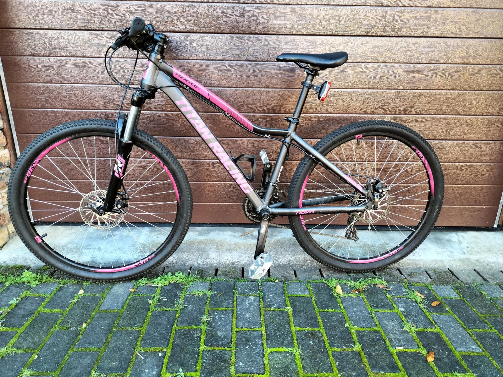 Titan Rogue Nova Calypso | Hardtail Mountain Bikes | Bike Hub