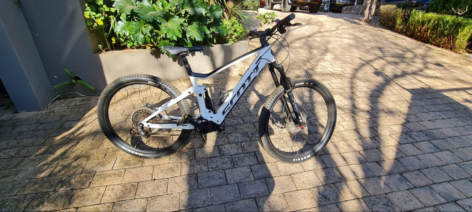 Scott Strike Eride 940 (L Frame) | Dual Suspension Mountain E-Bikes ...