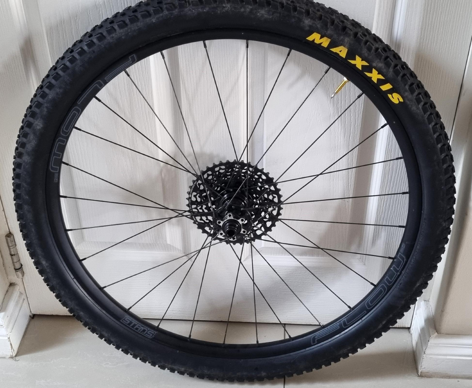 Stans ZTR Flow MK4 Boost - Cure XC4 hub | Mountain Bike Rims | Bike Hub