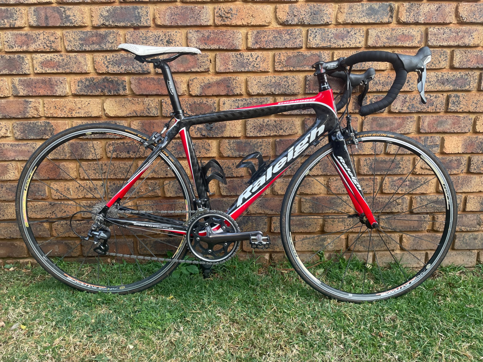 Road bike | Raleigh RC6000C Full carbon | Road Bikes | Bike Hub