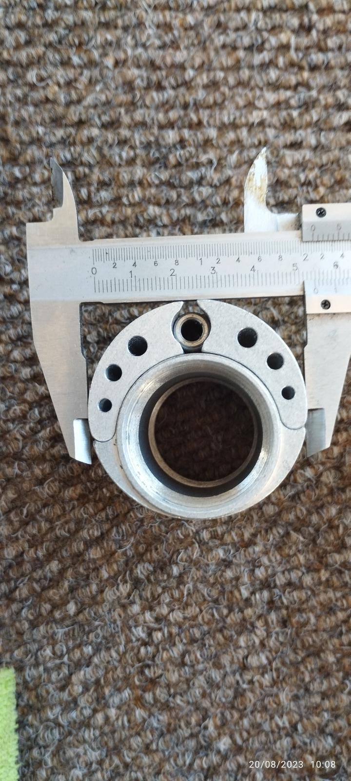 Bushnell Classic Eccentric Bottom Bracket | Bottom Brackets | Bike Hub