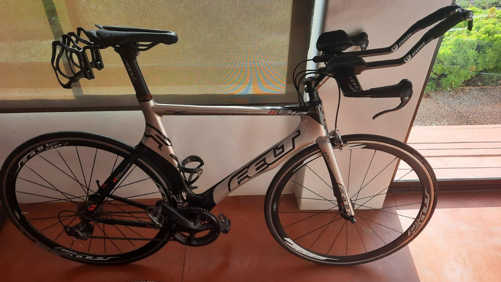 TT Bike - Felt B12 | Triathlon & Time Trial Bikes | Bike Hub