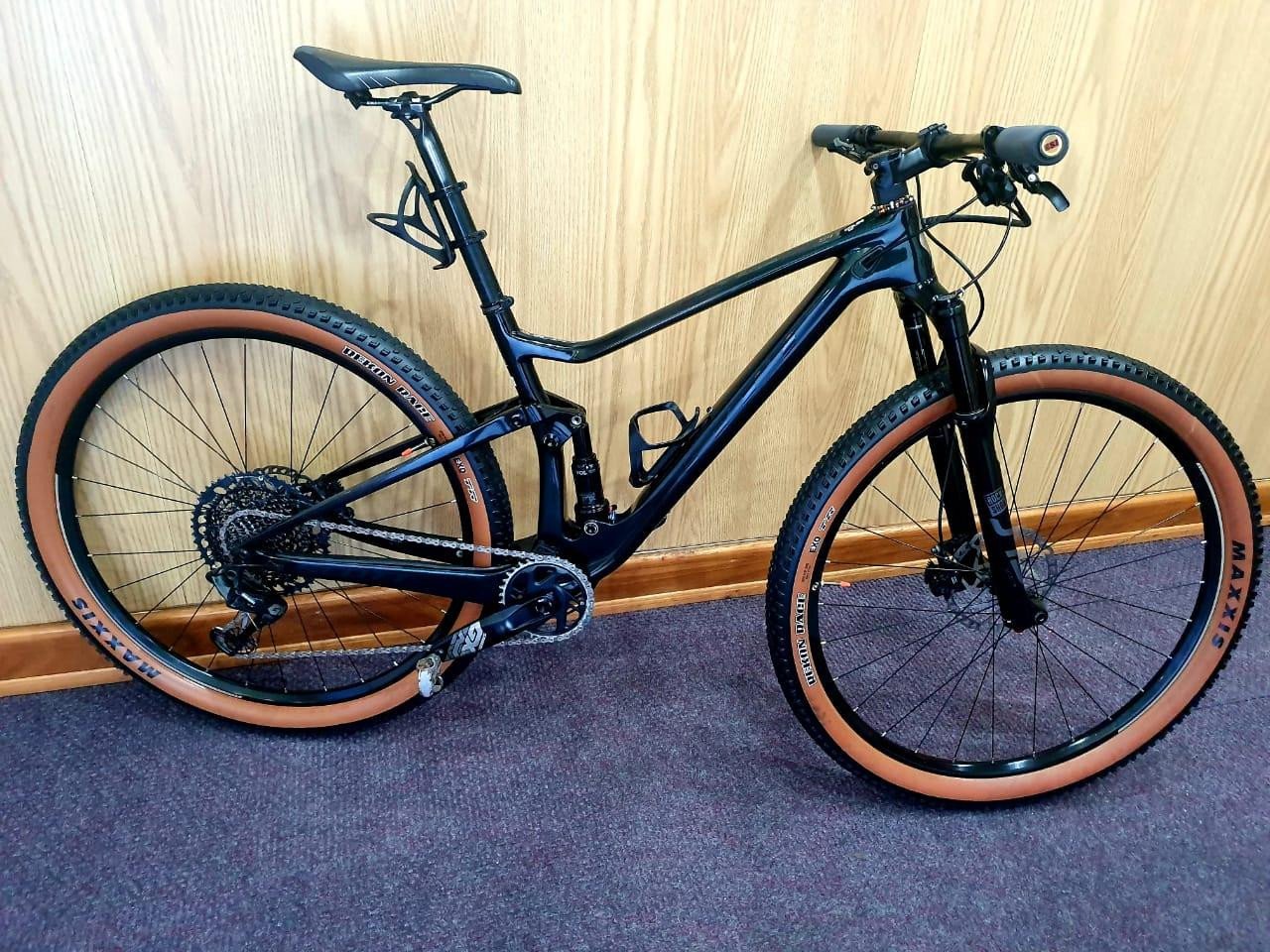 2020 Scott Spark RC 900 Team | Dual Suspension Mountain Bikes | Bike Hub