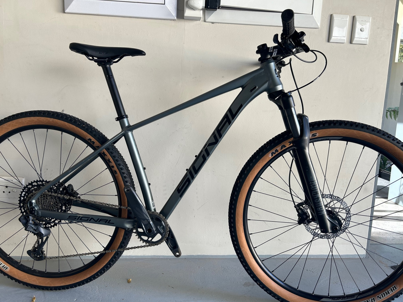 Signal Pro | Hardtail Mountain Bikes | Bike Hub