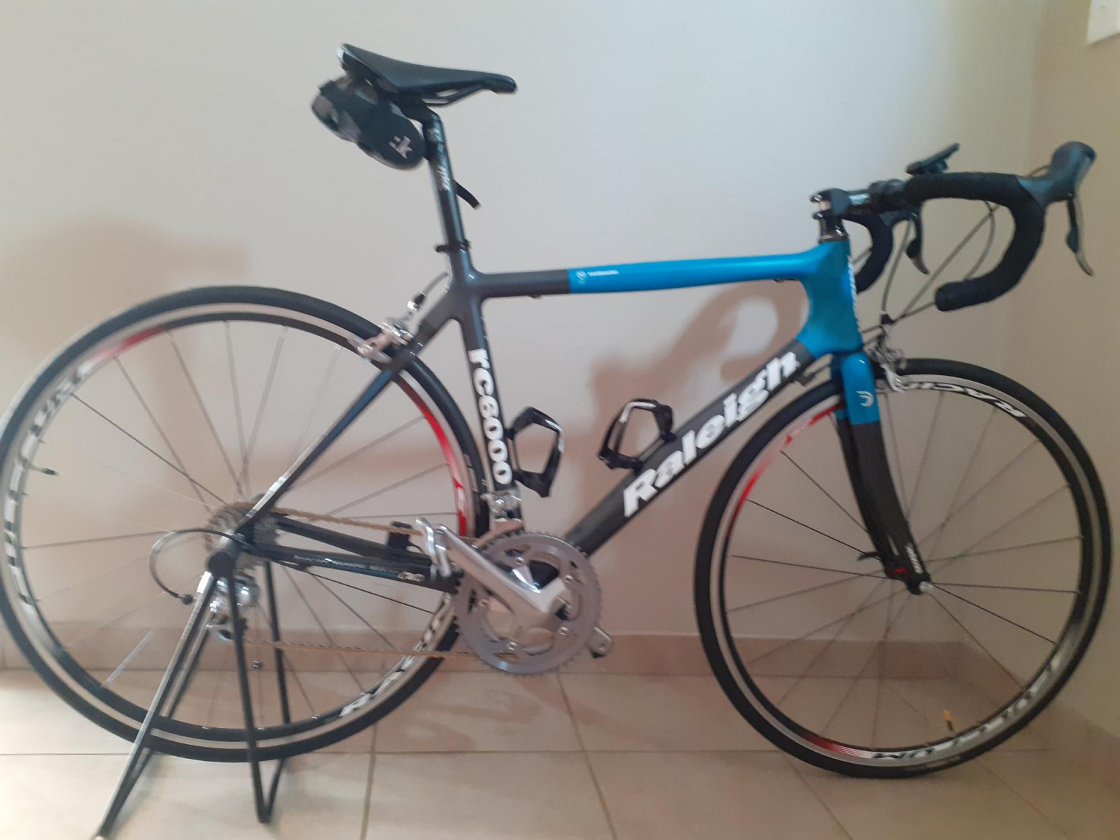 Raleigh RC6000 Carbon | Road Bikes | Bike Hub