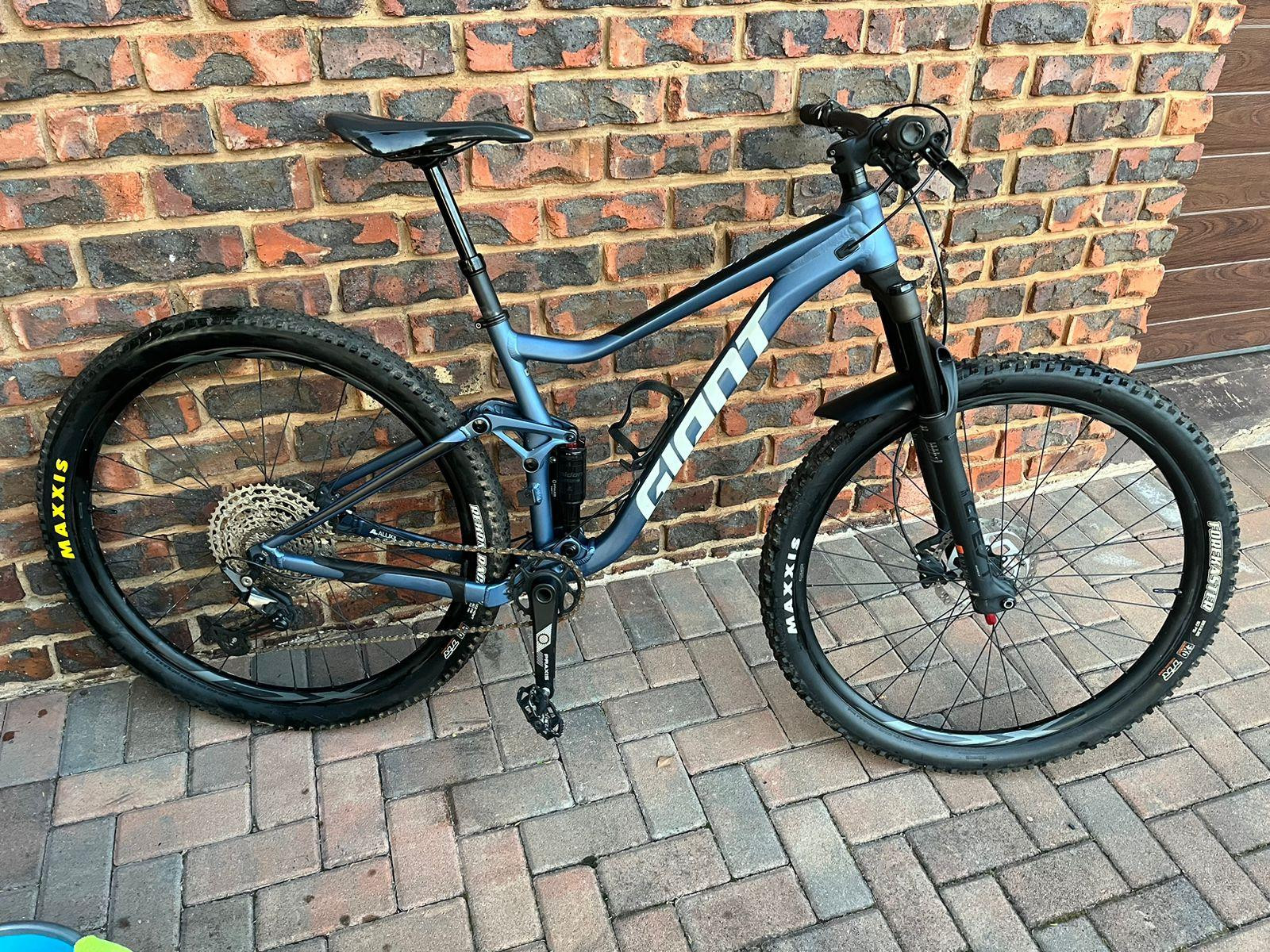 Giant Stance 29er Large | Dual Suspension Mountain Bikes | Bike Hub