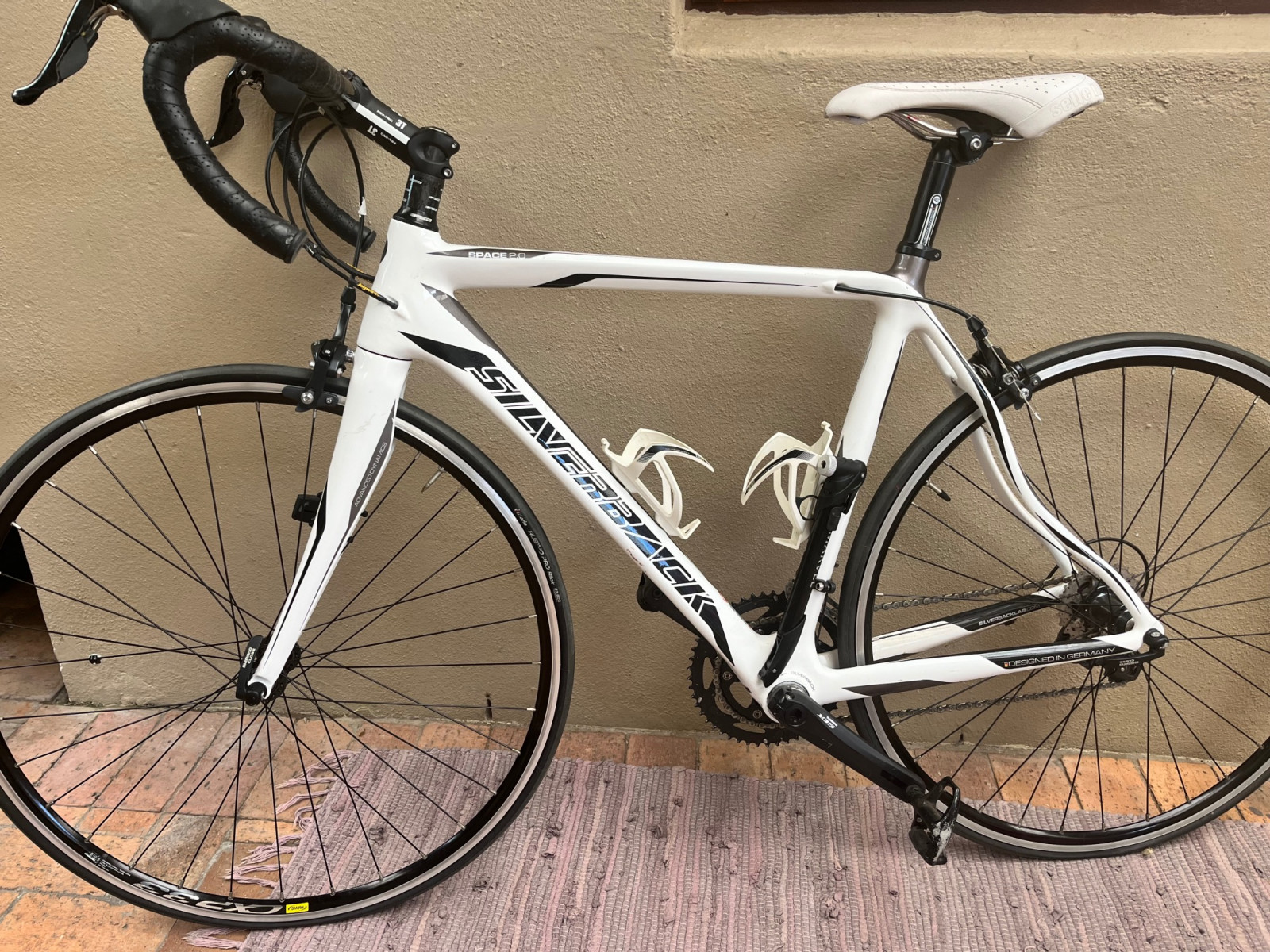 2014 Silverback Space 2.0 Carbon Fibre Road Bike | Road Bikes | Bike Hub