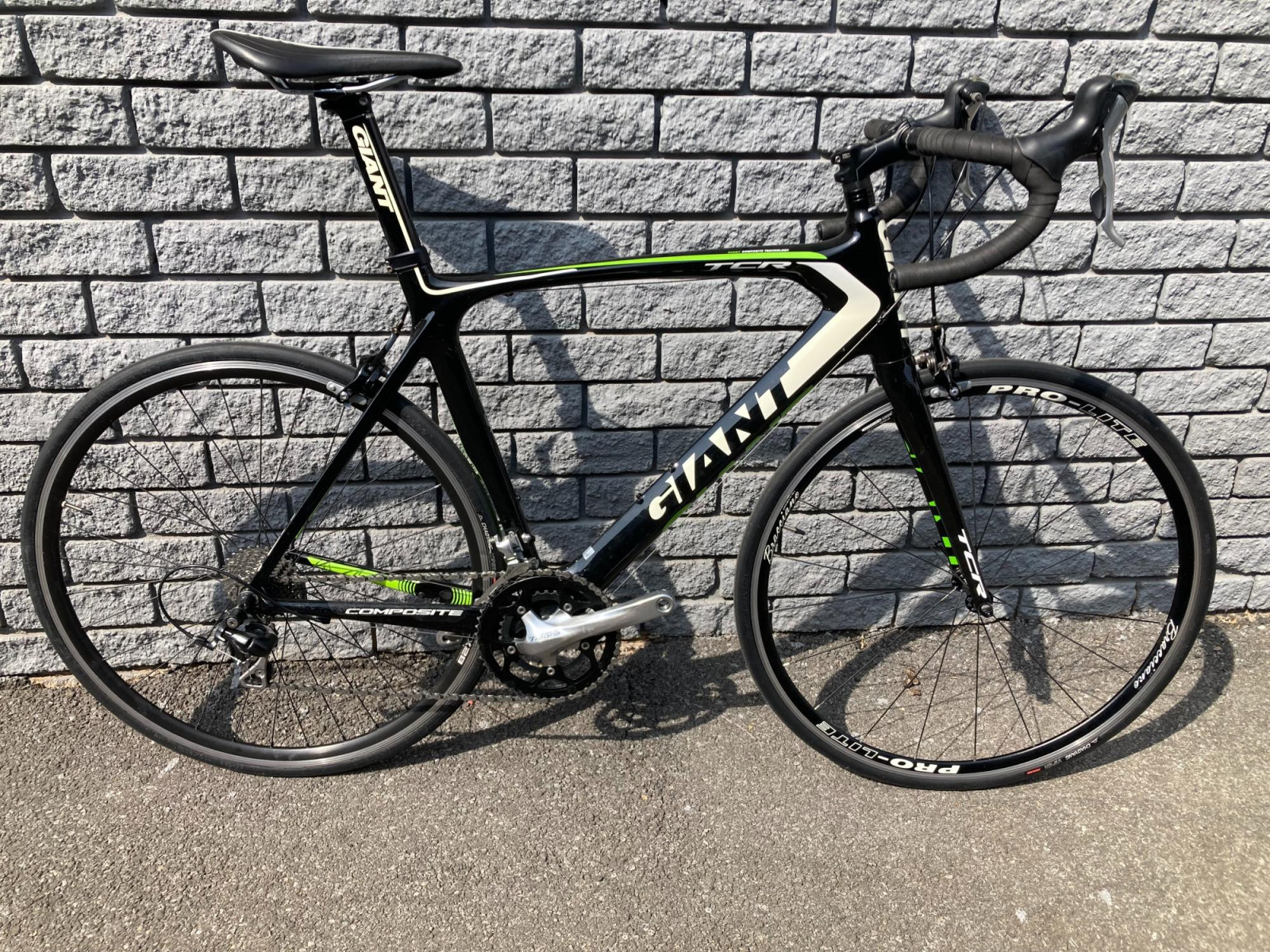 Giant TCR Carbon Road Bike | Road Bikes | Bike Hub