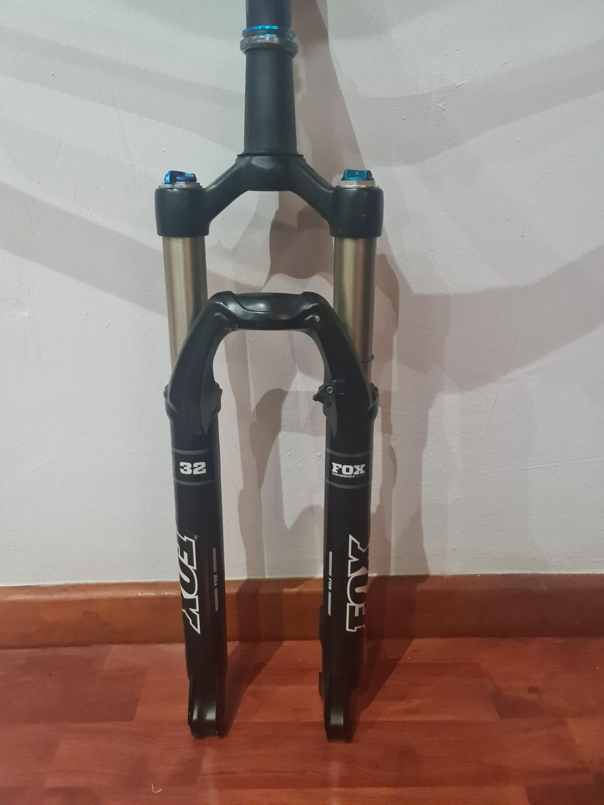 Fox 32 performance series | Mountain Bike Forks | Bike Hub