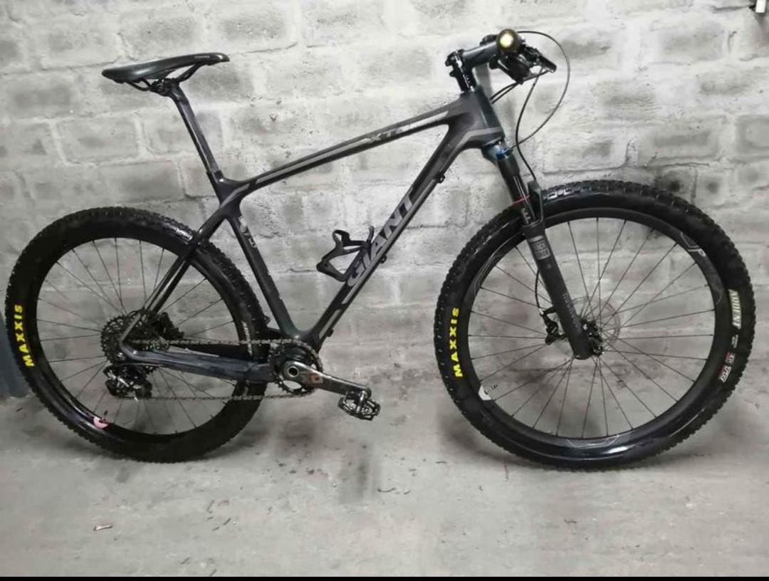GIANT XTC FULL CARBON HARDTAIL | Hardtail Mountain Bikes | Bike Hub
