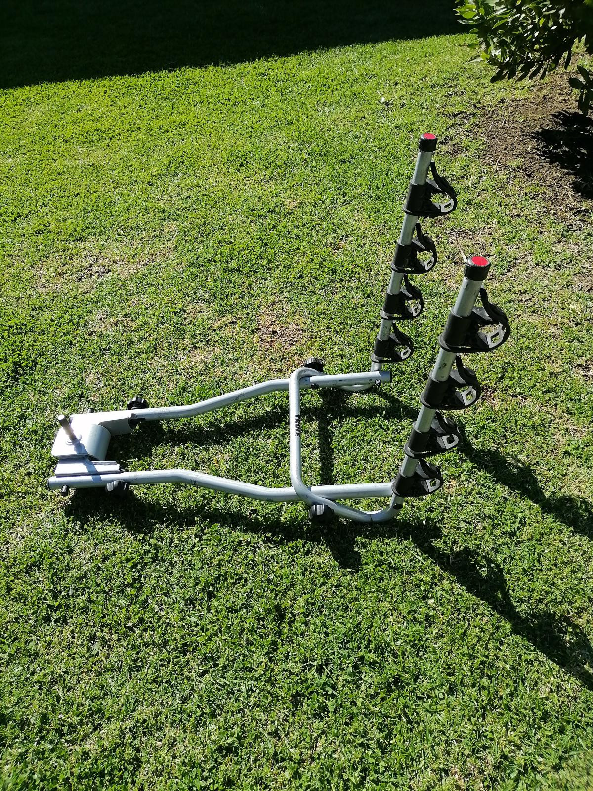 Thule 4 bike tow-hitch carrier | Bike Racks | Bike Hub