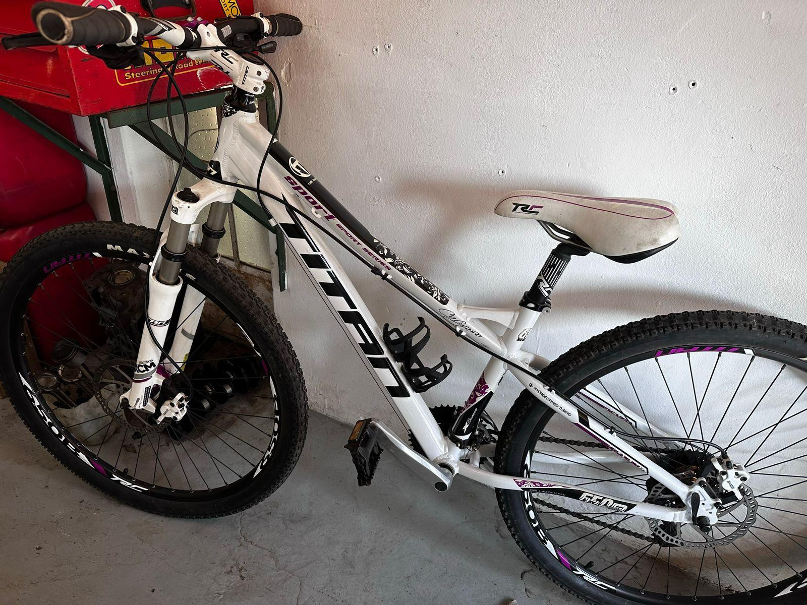 Titan Sport Series 650b Mountain Bike | Hardtail Mountain Bikes | Bike Hub