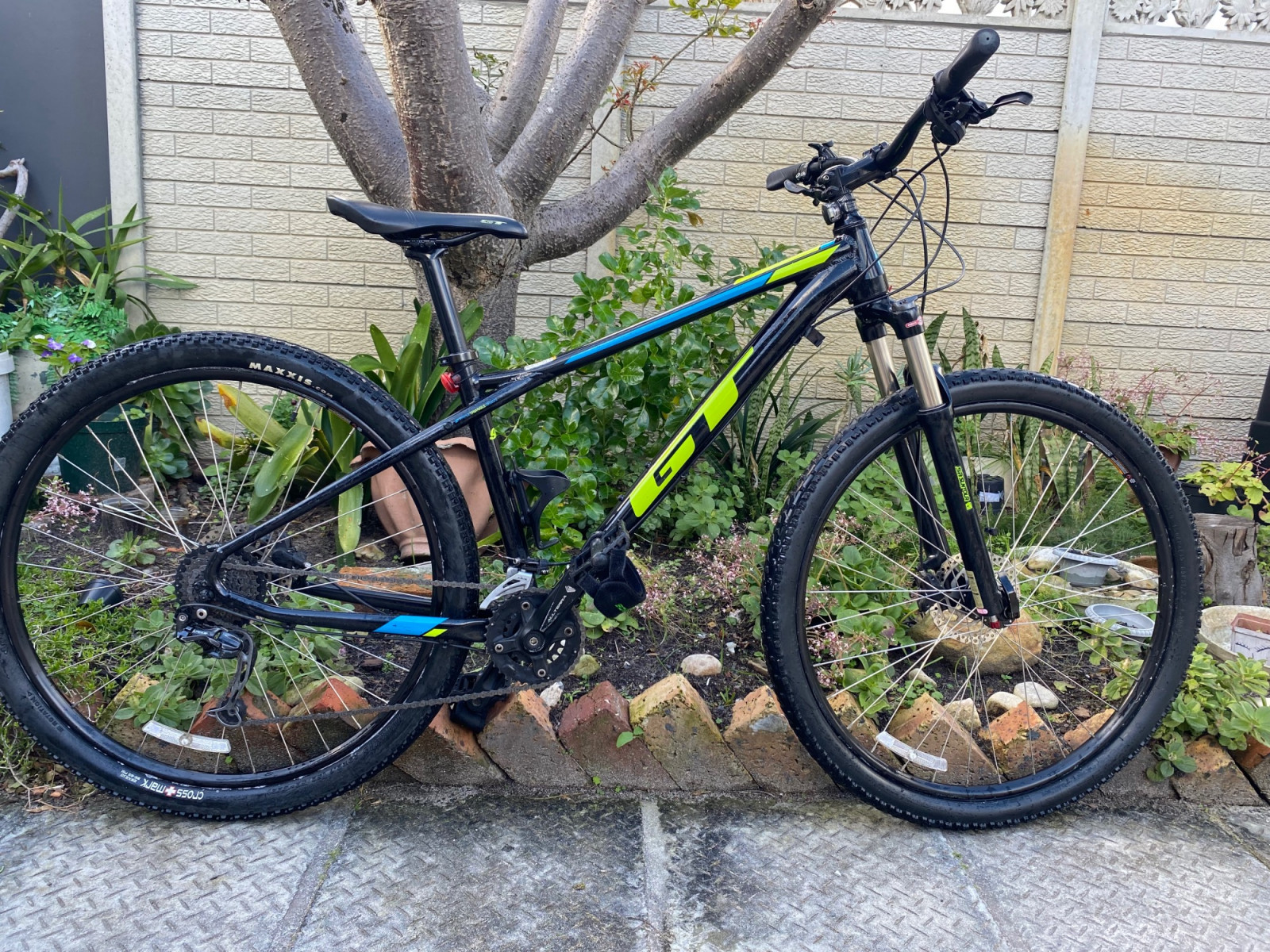 GT Avalanche Comp Air Fork 29er | Hardtail Mountain Bikes | Bike Hub