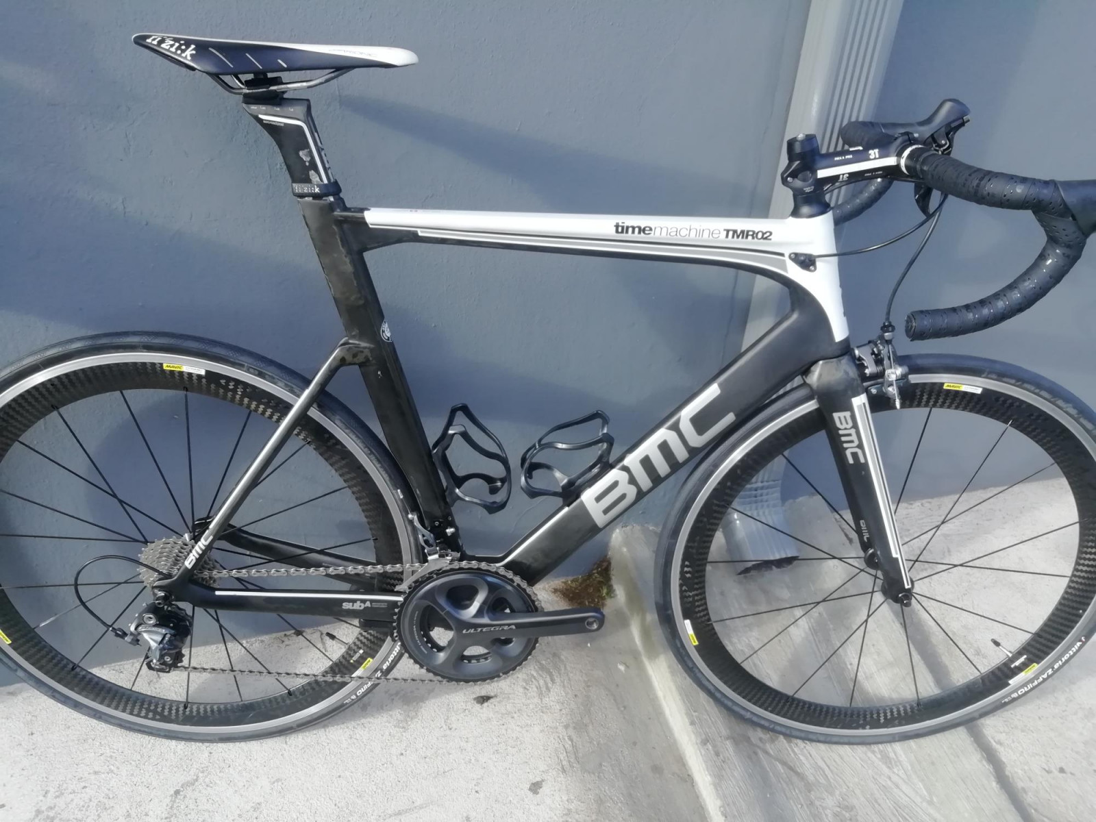 BMC TIME MACHINE CARBON 11 SPEED | Road Bikes | Bike Hub