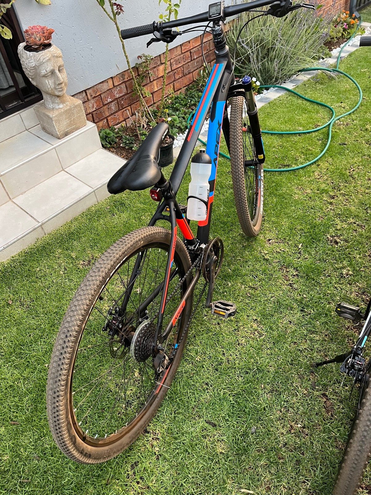 Apex 900 Mountain Bike | Hardtail Mountain Bikes | Bike Hub