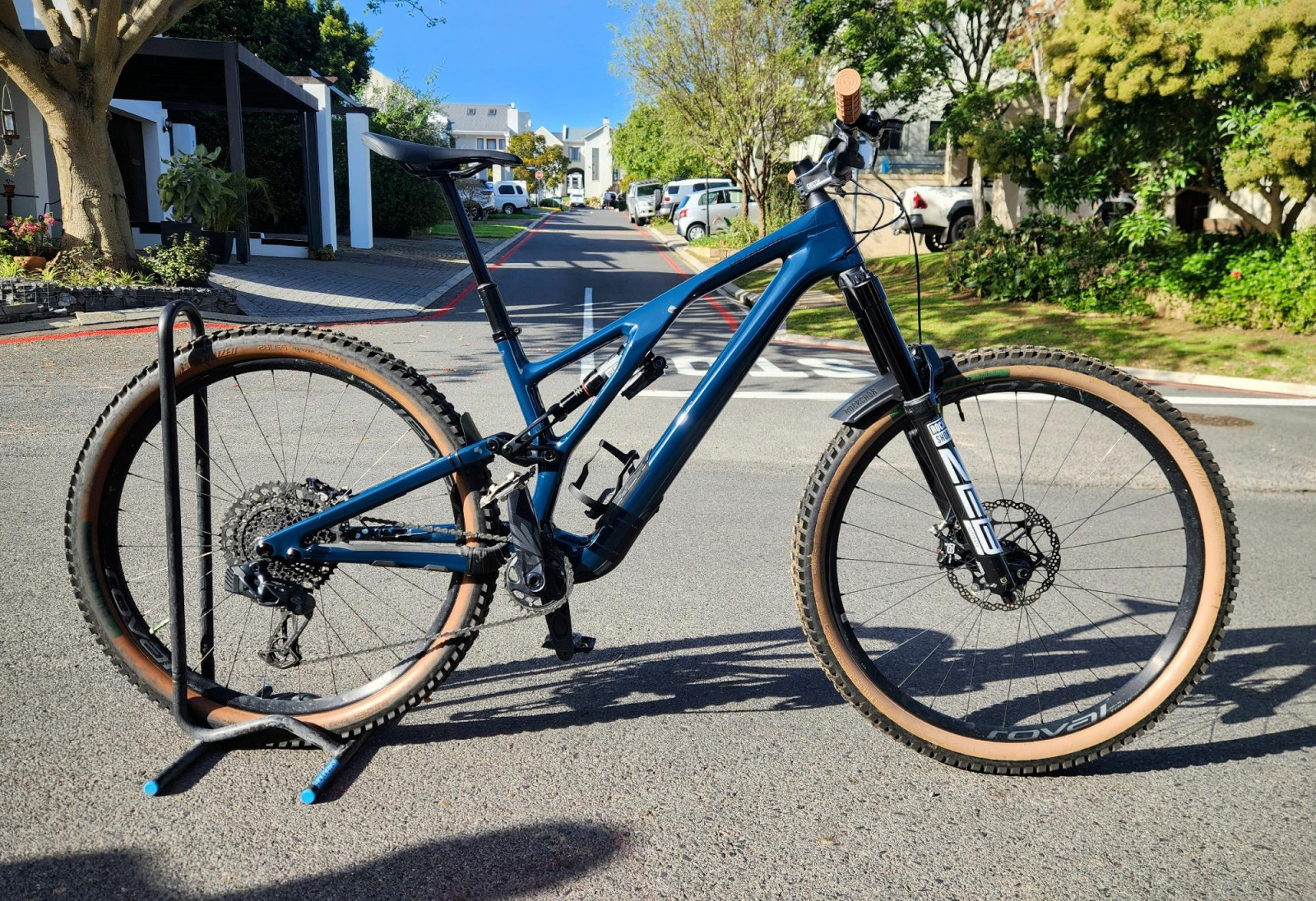 Specialized Stumpjumper Evo 2023 (S4) | Dual Suspension Mountain Bikes | Bike Hub