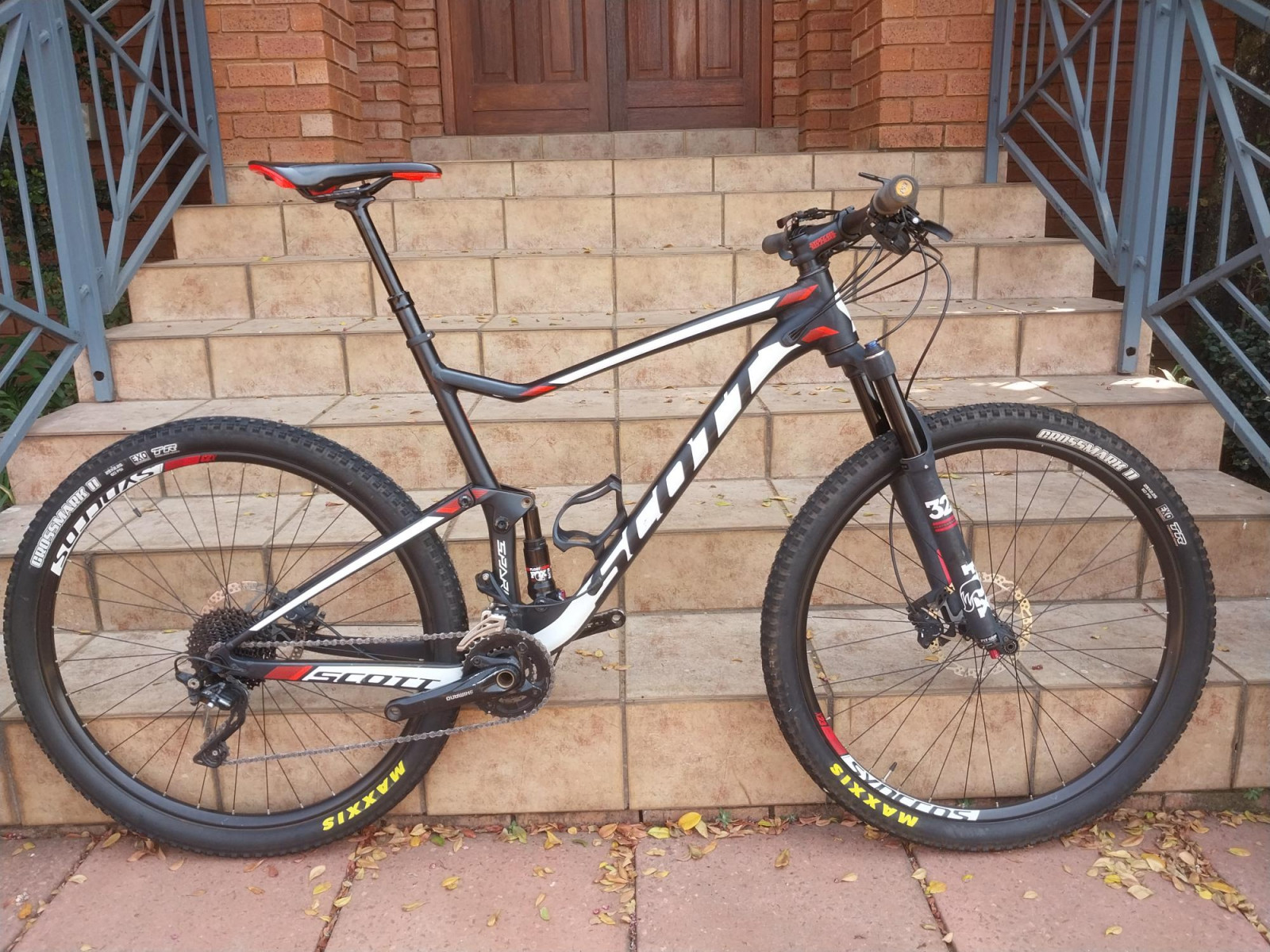 2017 Scott Spark 950 | Dual Suspension Mountain Bikes | Bike Hub