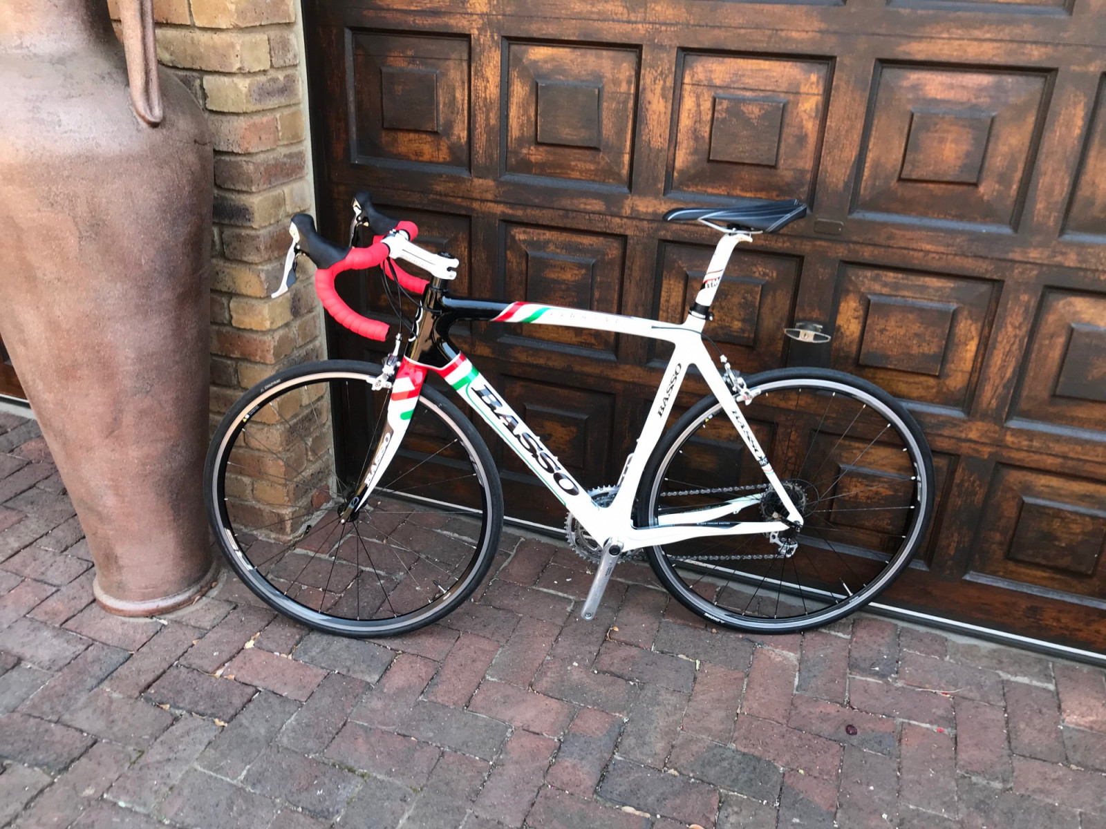 BASSO Laguna -Full Carbon Medium /Large | Road Bikes | Bike Hub