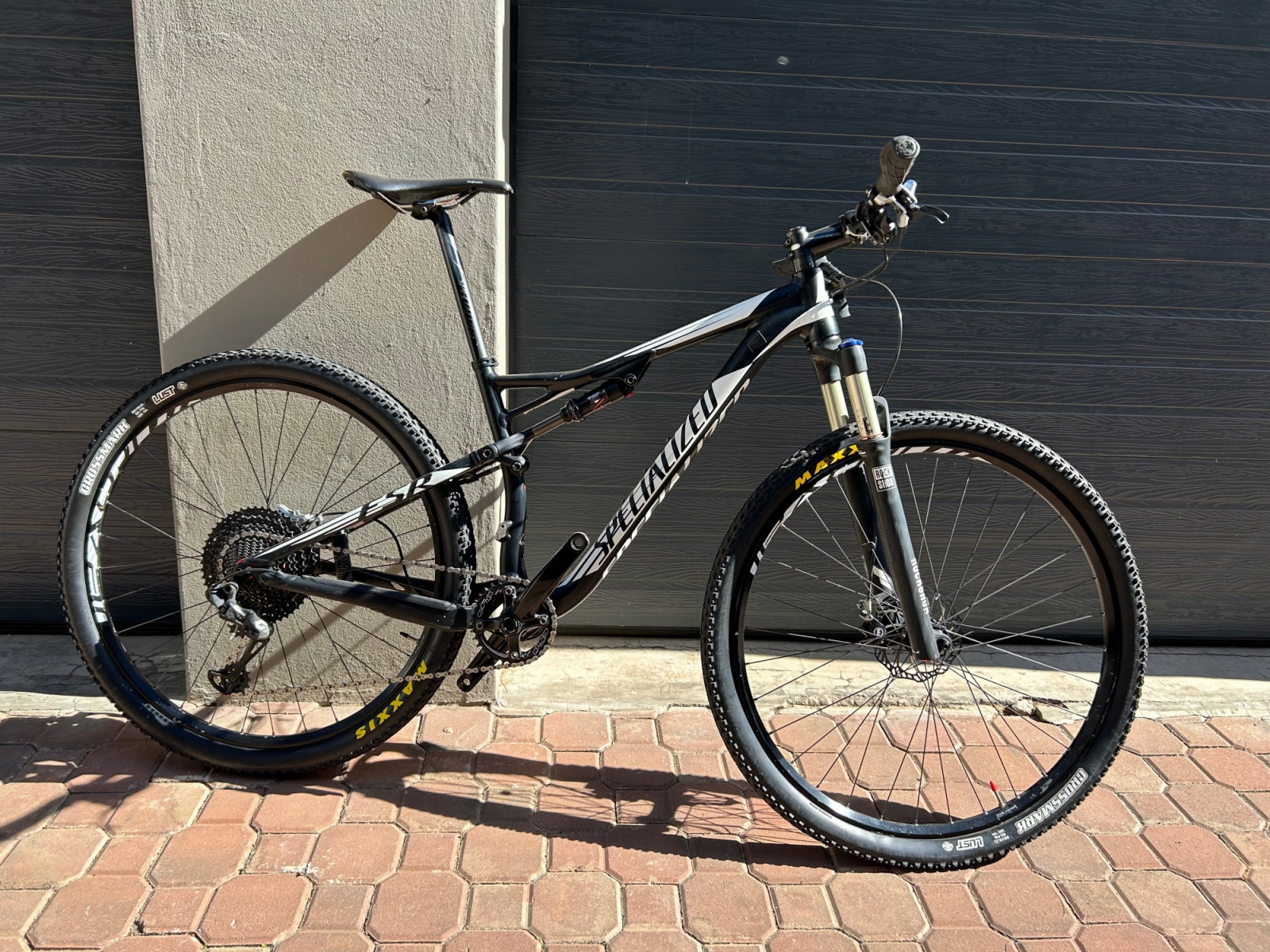 SPECIALIZED EPIC COMP 29 (M) | Dual Suspension Mountain Bikes | Bike Hub