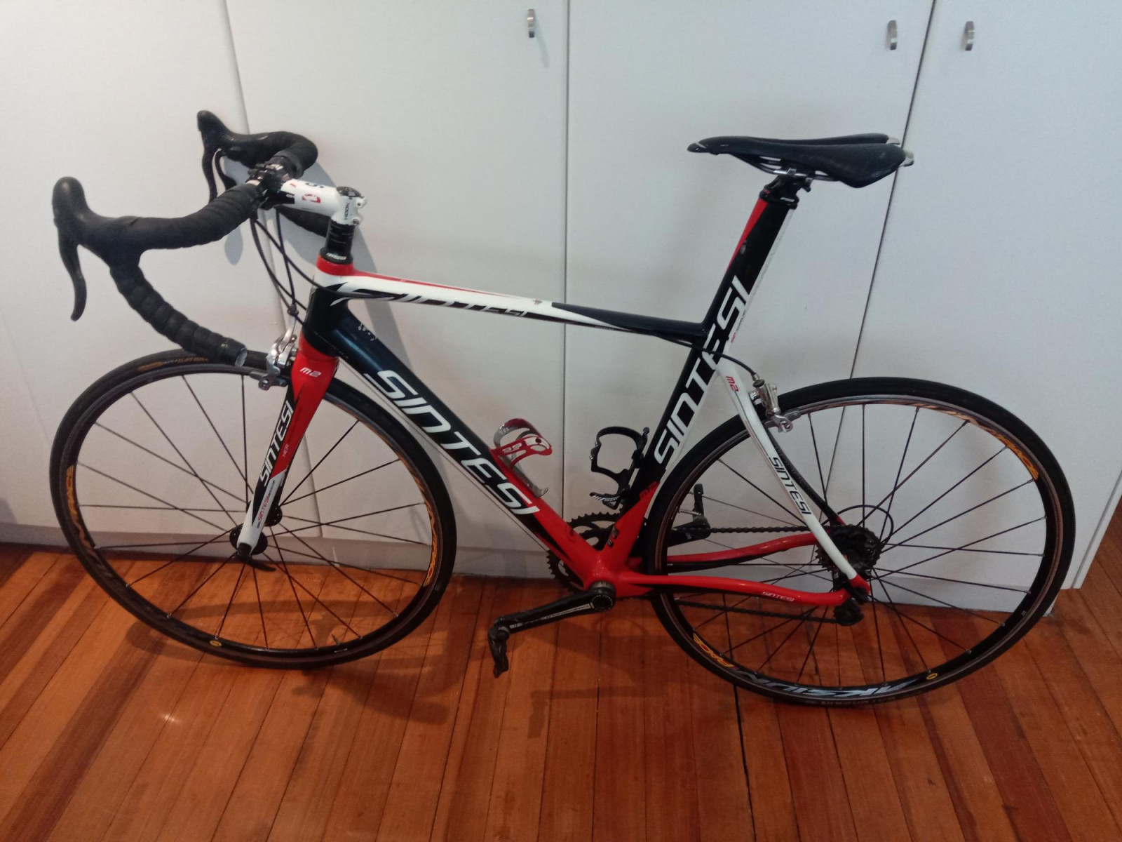 Sintesi with Campagnalo Chorus | Road Bikes | Bike Hub