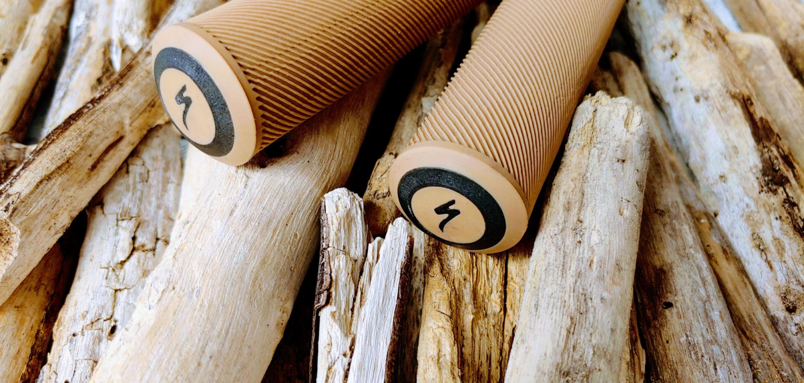 Specialized Trail Handlebar Grips | Grips & Bar Tape | Bike Hub