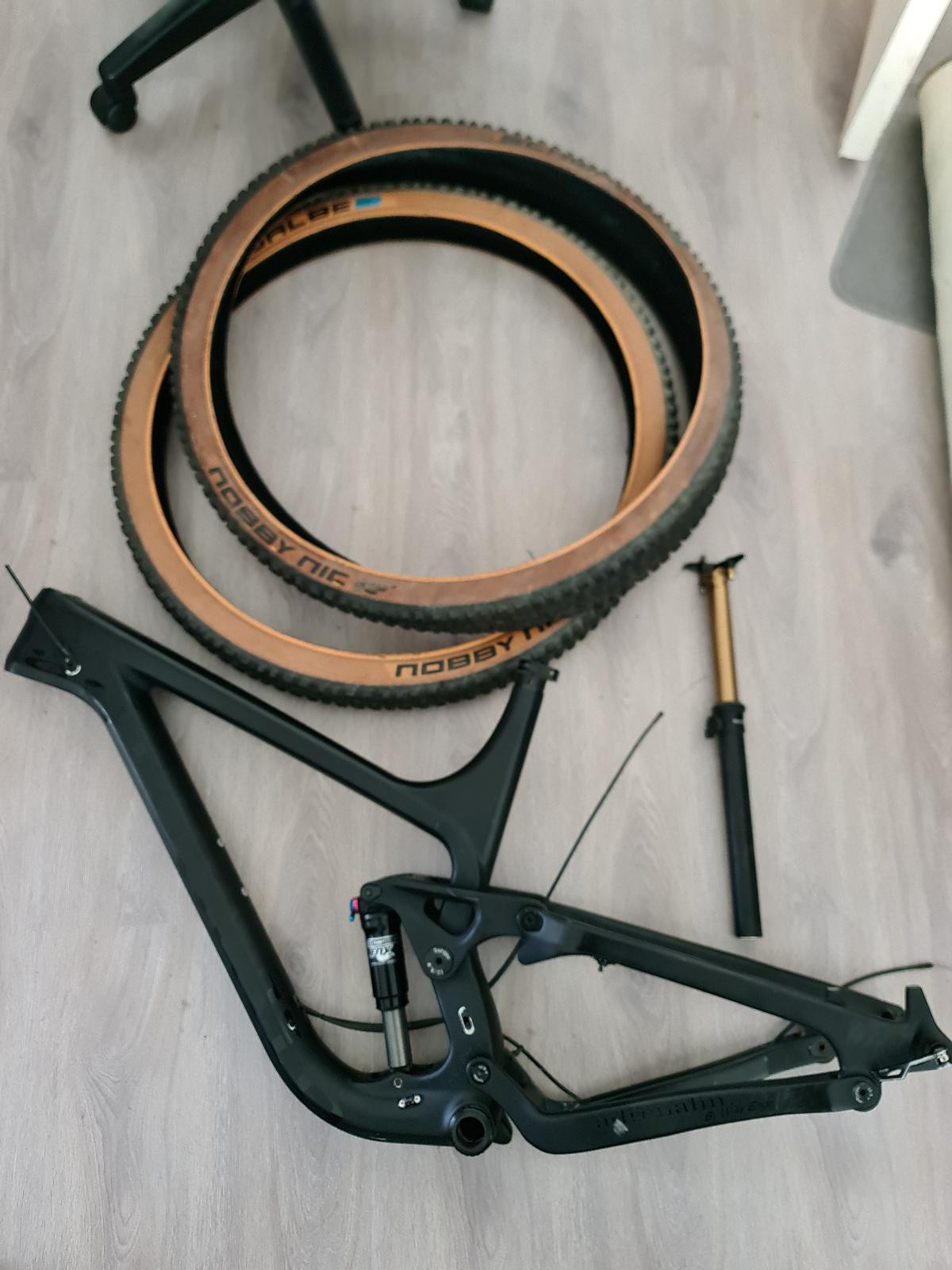 Adrenaline p9 frame + fox float + fox dropper | Dual Suspension ...