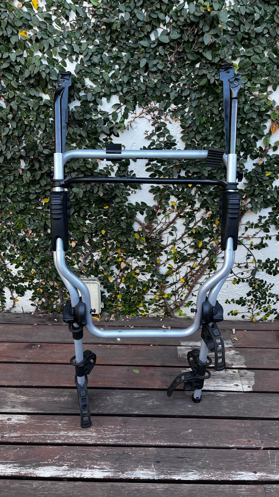 Thule 9104 boot clip on rack | Bike Racks | Bike Hub