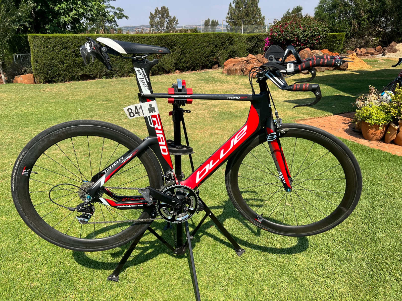 Blue Triad SP full carbon | Triathlon & Time Trial Bikes | Bike Hub