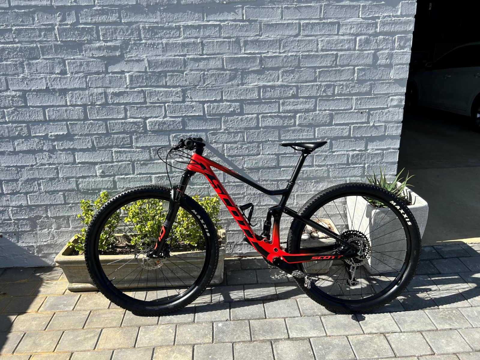 SCOTT SPARK RC TEAM | Dual Suspension Mountain Bikes | Bike Hub