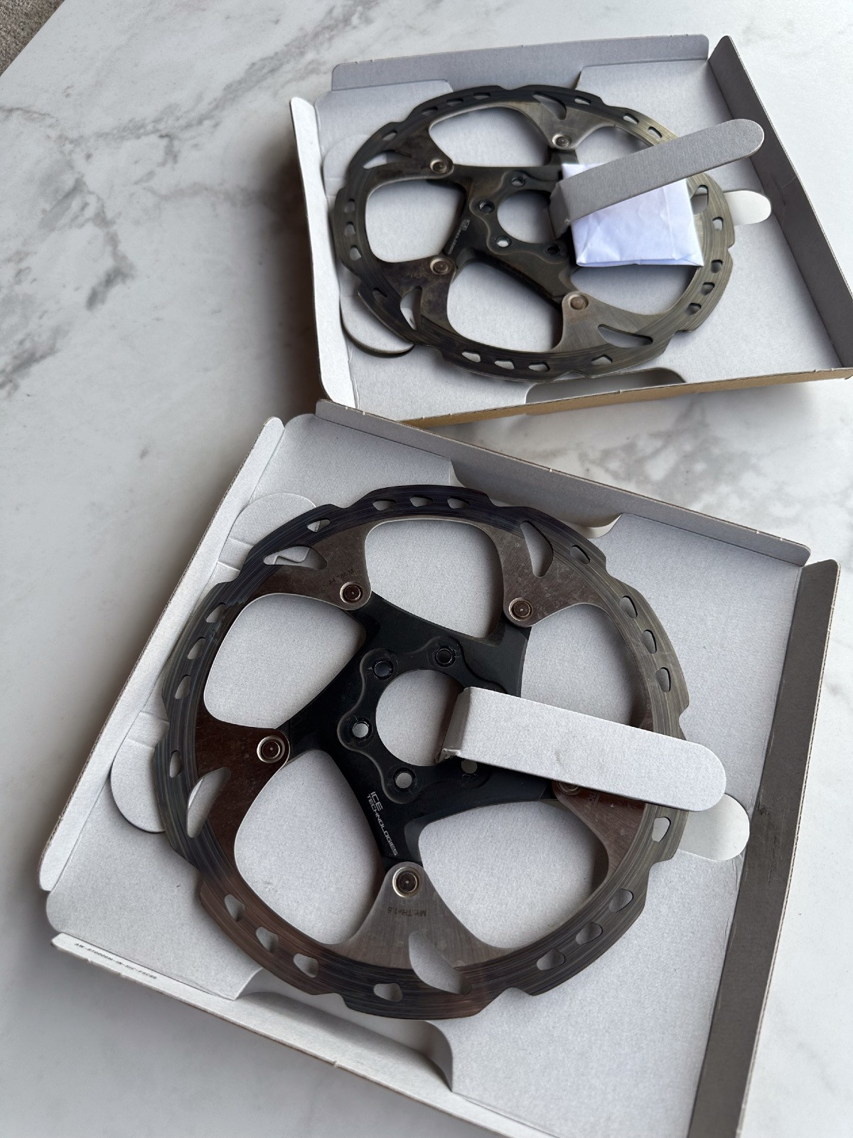 Shimano ICE tech XT 180mm x2 | Mountain Bike Brakes | Bike Hub