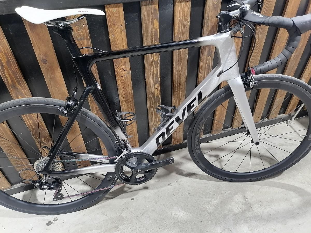 DEVEL FULL CARBON (Priced to go) | Road Bikes | Bike Hub