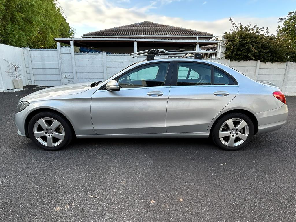 Thule Roof Bars | Mercedes-Benz C-Class | Bike Racks | Bike Hub