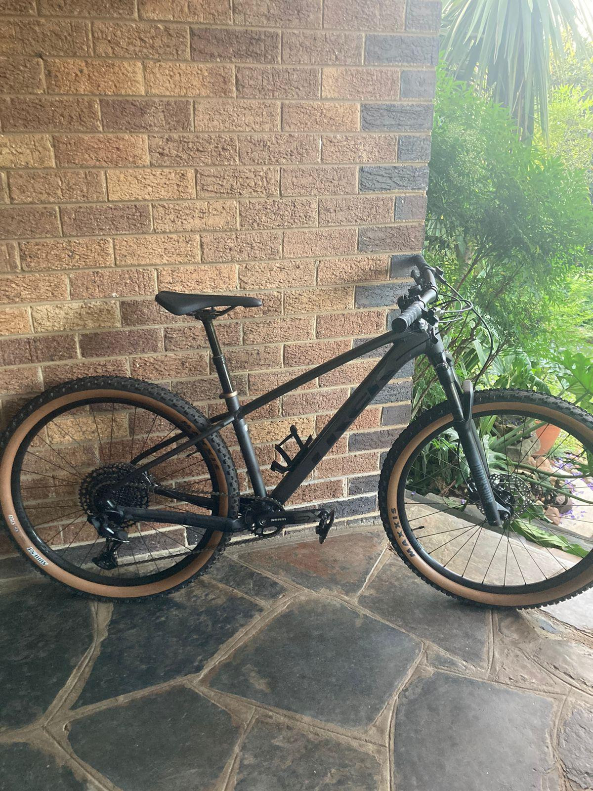 Trek Marlin 8 Gen 3 - Small | Hardtail Mountain Bikes | Bike Hub