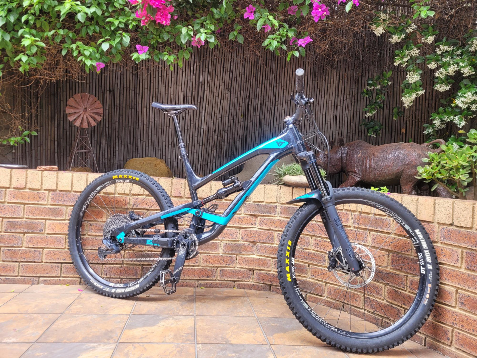 YT Capra (10k service done comes with upgrades) | Dual Suspension ...