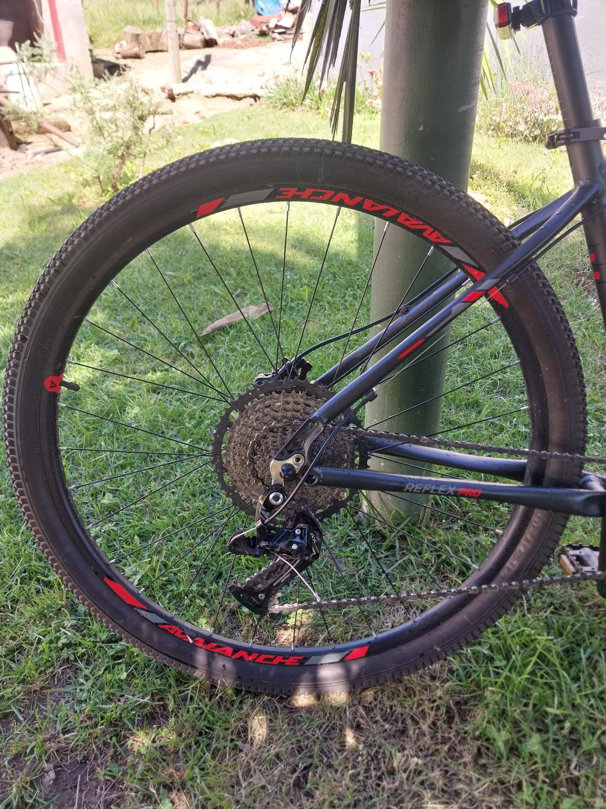 Avalanche Bike | Hardtail Mountain Bikes | Bike Hub