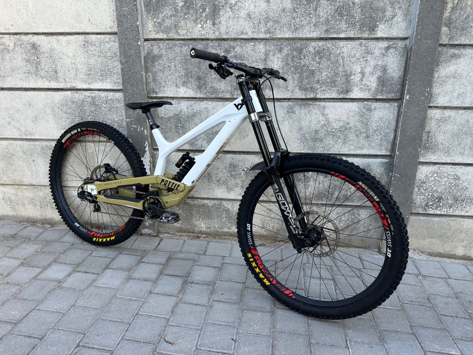 Custom YT Tues 29 | Downhill Bikes | Bike Hub