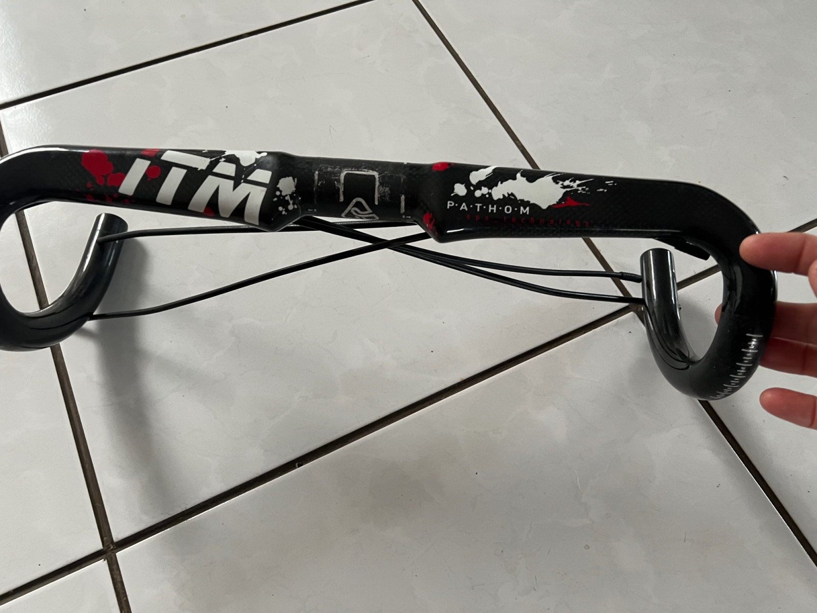 ITM CARBON PHANTOM HANDLEBARS | Road Bikes | Bike Hub