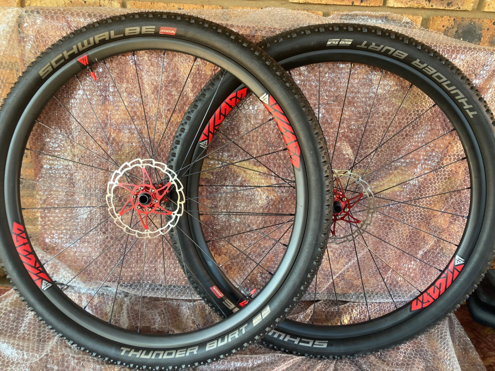 Top end MTB Carbon Wheelset - Non Boost | Mountain Bike Wheels | Bike Hub