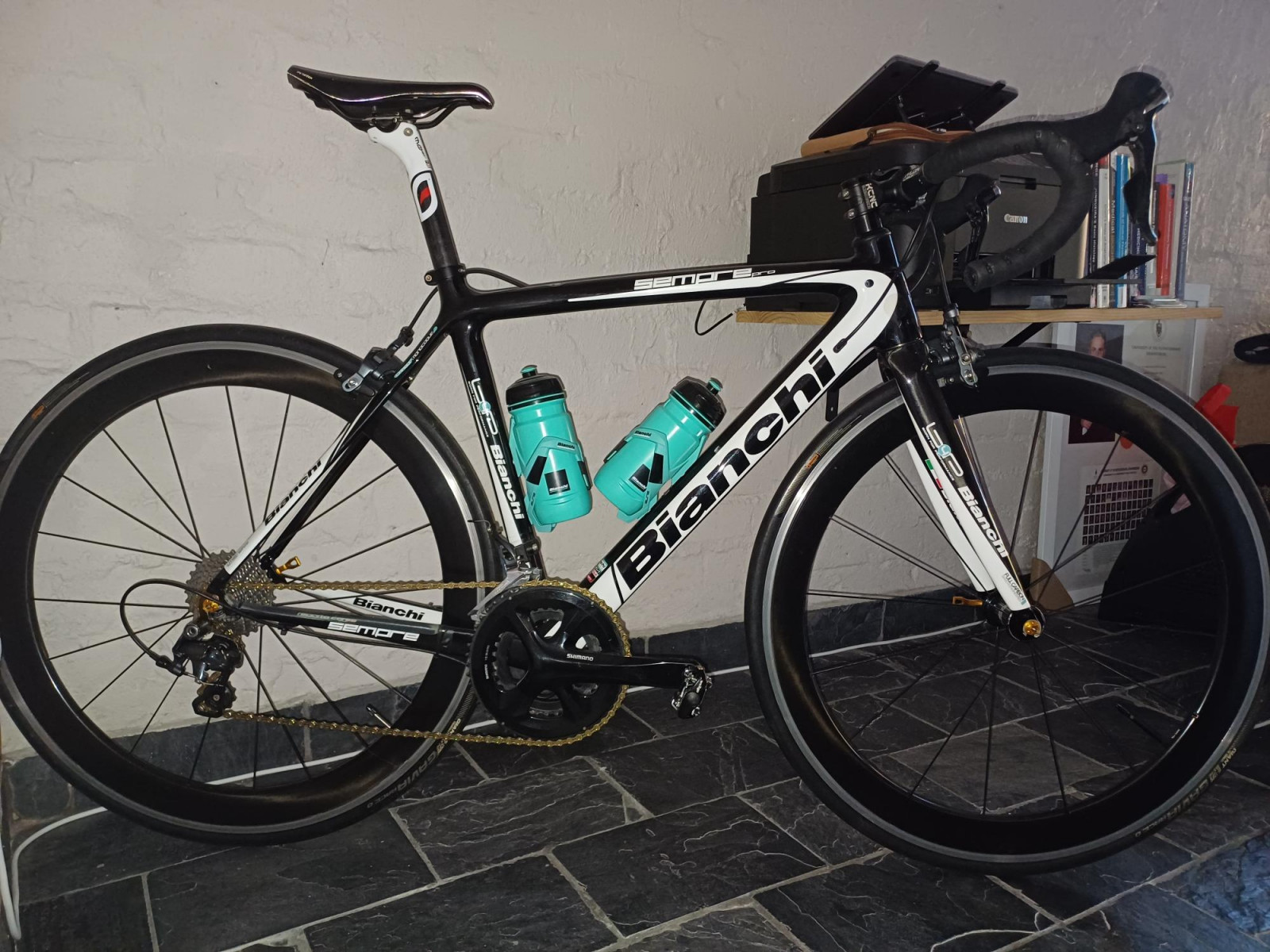 Bianchi Sempre Pro | Road Bikes | Bike Hub