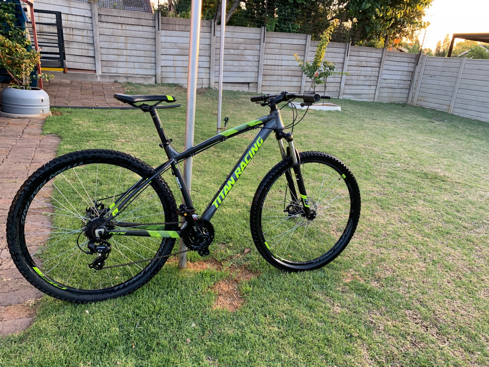 Titan Racing rogue peak mountain bike | Dual Suspension Mountain Bikes ...