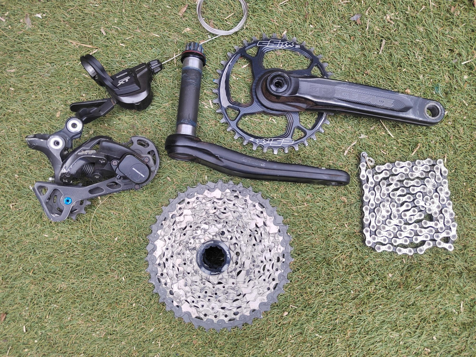 Shimano DeoreXT 1x11 Groupset | Complete Groupsets | Bike Hub